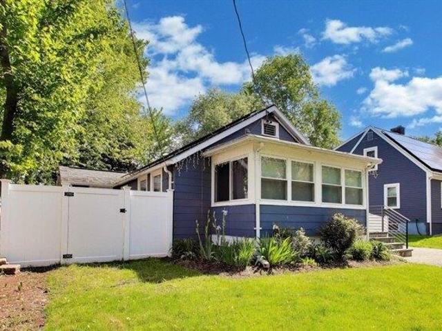 house with 2 bedroom, Ashland MA ES103437764
