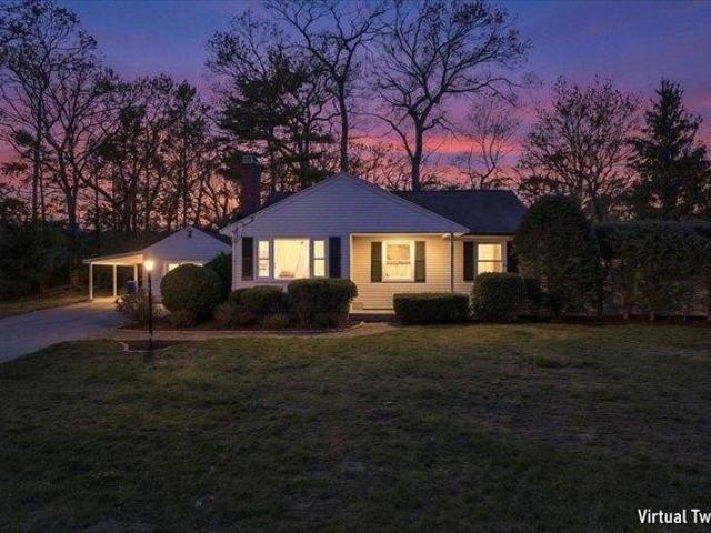 house with 2 bedroom, Attleboro MA DS102448146