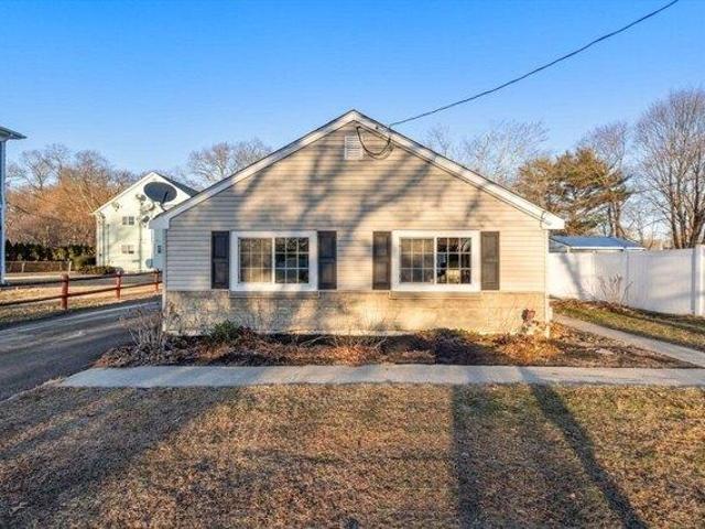 house with 2 bedroom, Attleboro MA DS102373204