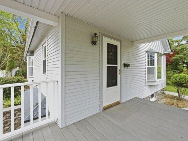 house with 2 bedroom, Auburn MA ES103221769