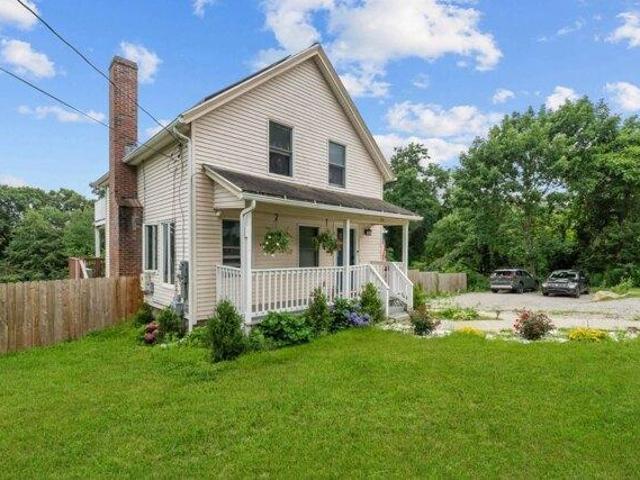 house with 2 bedroom, Auburn MA ES104789421