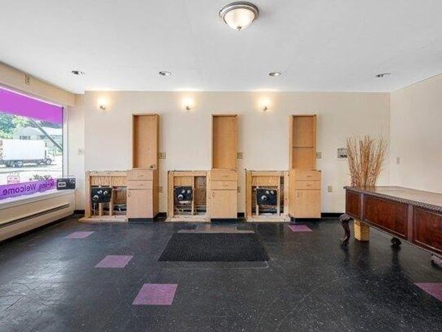 house with 2 bedroom, Auburn MA ES105206888