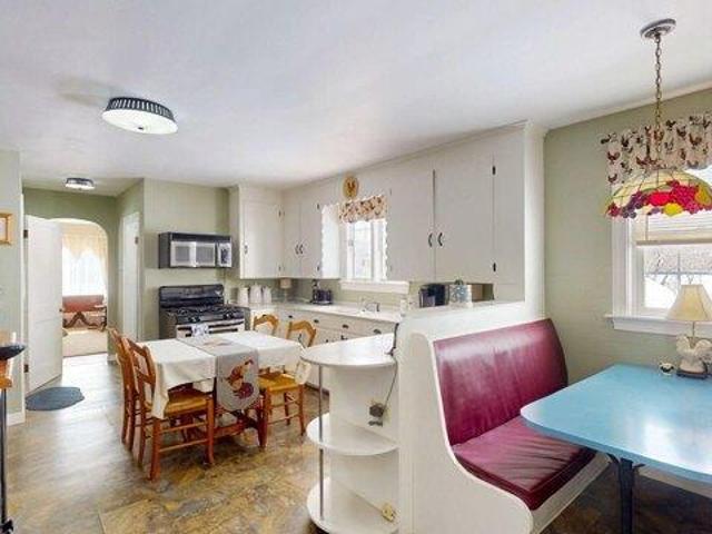 house with 2 bedroom, Auburn ME DLS103069314