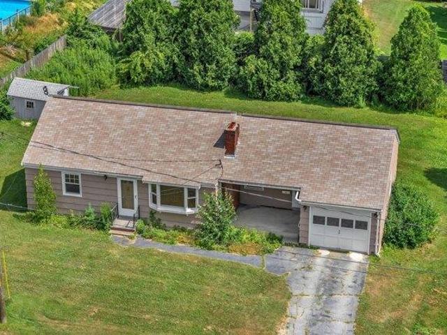 house with 2 bedroom, Auburn ME ES104482343