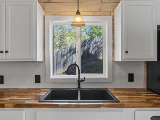 house with 2 bedroom, Auburn ME ES104908727