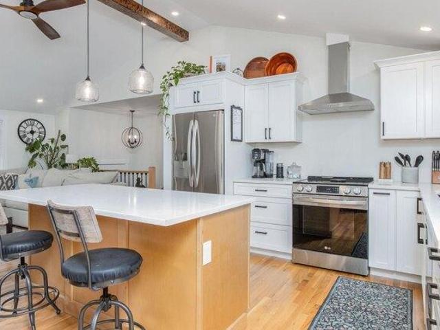 house with 2 bedroom, Auburn NH ES104946368