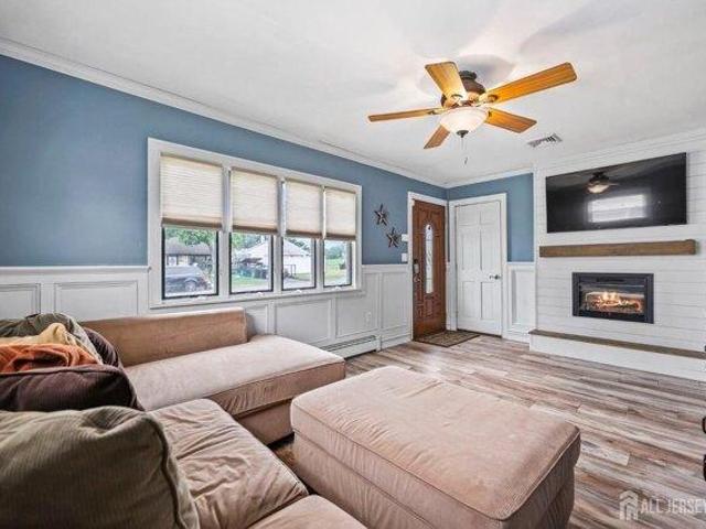 house with 2 bedroom, Avenel NJ ES105125527