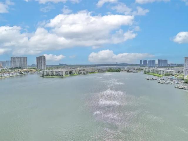 house with 2 bedroom, Aventura FL FL DLS102244714