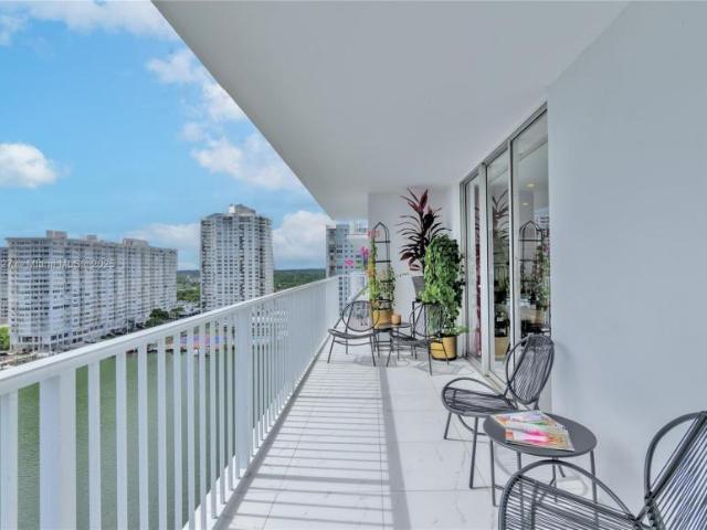house with 2 bedroom, Aventura FL FL ES102659899