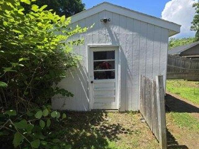 house with 2 bedroom, Bangor ME ES103622414