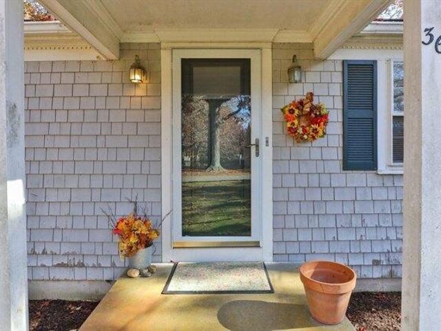 house with 2 bedroom, Barnstable MA DS102592893