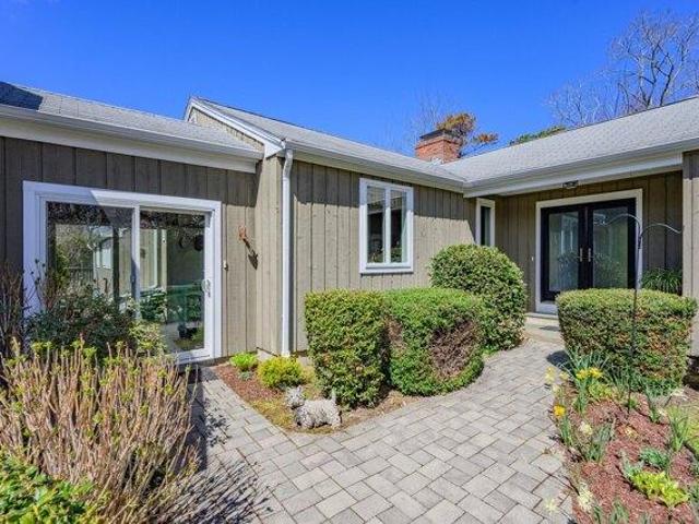 house with 2 bedroom, Barnstable MA ES104331589