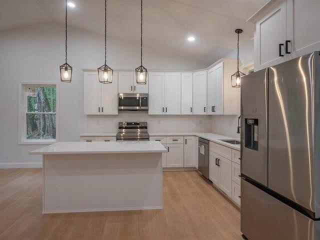 house with 2 bedroom, Barnstead NH DLS102801195