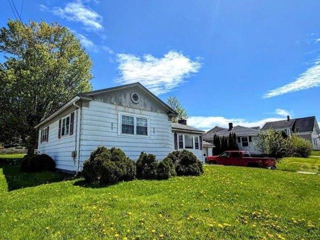 house with 2 bedroom, Barre VT DS102777304