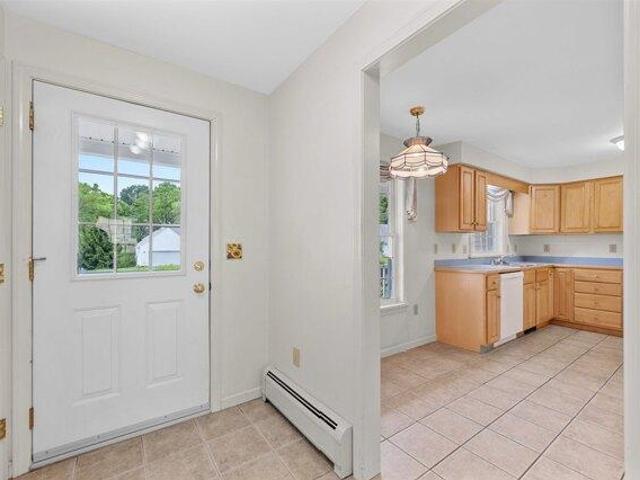 house with 2 bedroom, Barre VT ES105156413