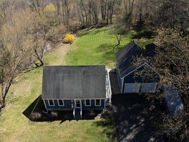house with 2 bedroom, Barre MA DS102089015