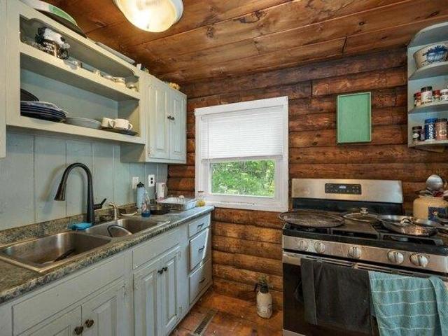 house with 2 bedroom, Barrington NH DS103968646