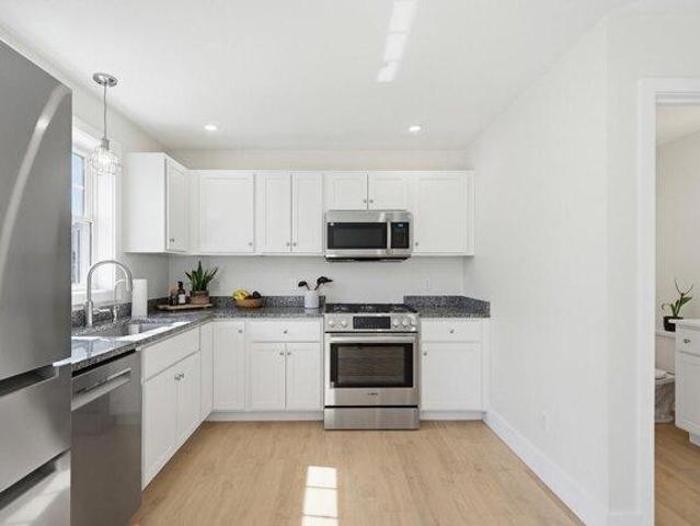 house with 2 bedroom, Barrington NH ES104079008