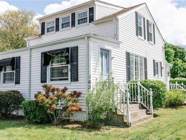 house with 2 bedroom, Barrington RI DS103222219