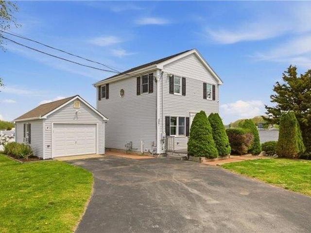 house with 2 bedroom, Barrington RI ES105104861