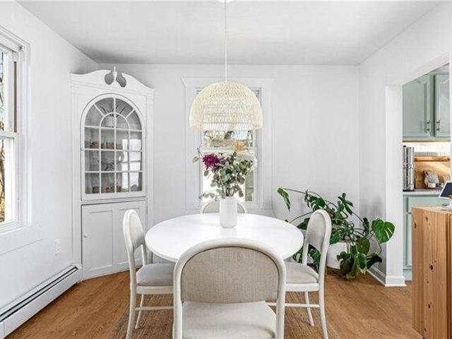 house with 2 bedroom, Barrington RI ES105192279
