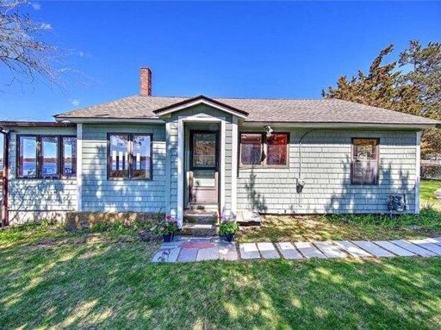 house with 2 bedroom, Barrington RI ES103188305