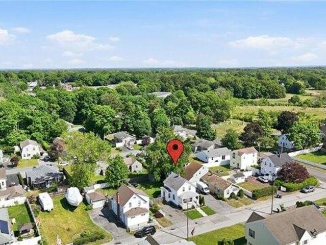 house with 2 bedroom, Barrington RI ES103434639
