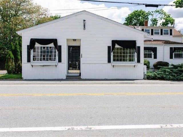 house with 2 bedroom, Barrington RI ES103548260