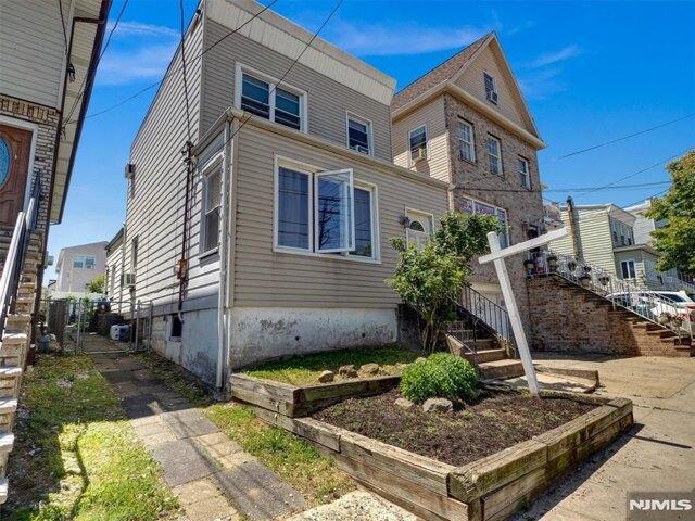 house with 2 bedroom, Bayonne NJ DLS103069558