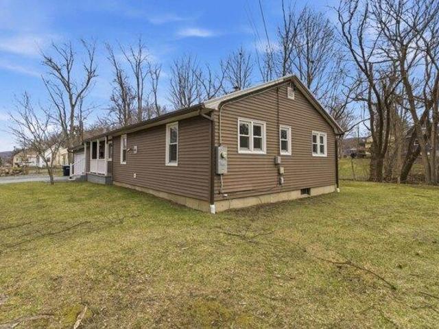 house with 2 bedroom, Bennington VT DS103125914