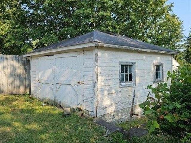 house with 2 bedroom, Beaver Falls PA ES103626449