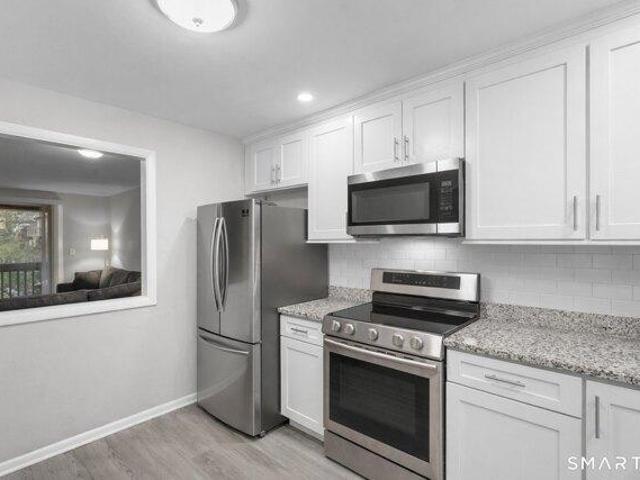 house with 2 bedroom, Beacon Falls CT DLS101800376
