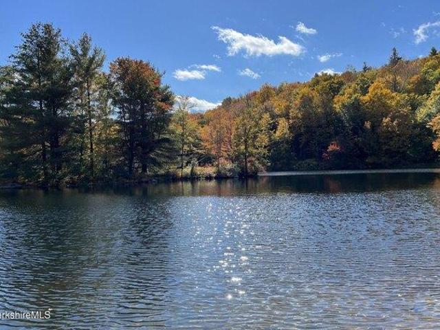 house with 2 bedroom, Becket MA DS101799762