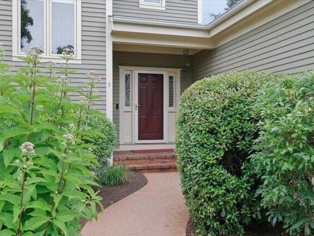 house with 2 bedroom, Bedford NH ES104375430