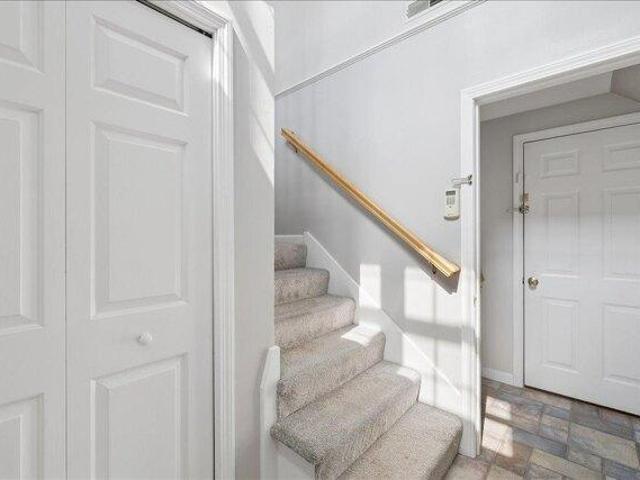 house with 2 bedroom, Bedford NH ES105174539