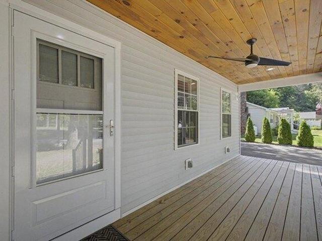 house with 2 bedroom, Belchertown MA ES103774123