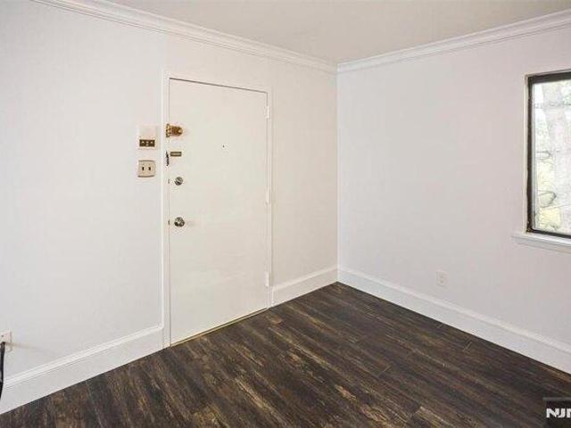 house with 2 bedroom, Belleville NJ ES104833225