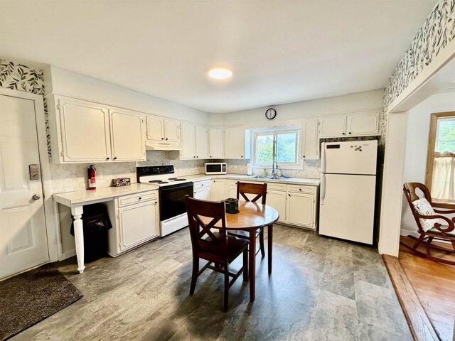 house with 2 bedroom, Berlin NH ES105400899