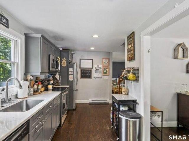 house with 2 bedroom, Bethel CT ES104298165