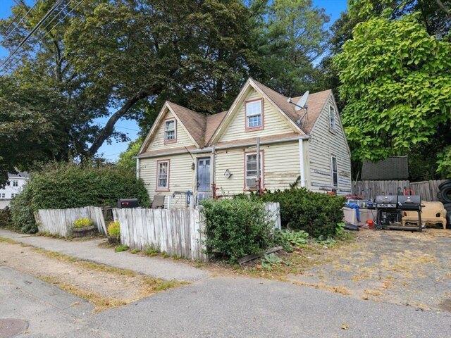 house with 2 bedroom, Beverly MA DS102591624