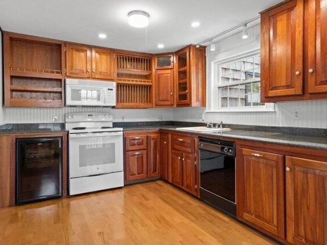 house with 2 bedroom, Beverly MA ES104044862