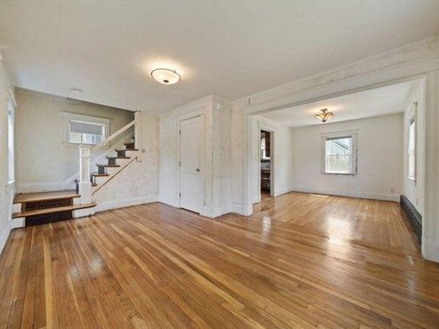 house with 2 bedroom, Beverly MA ES103250035