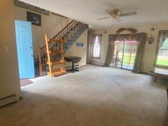 house with 2 bedroom, Bolton CT ES105160606