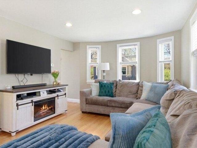 house with 2 bedroom, Boston MA DLS102860683