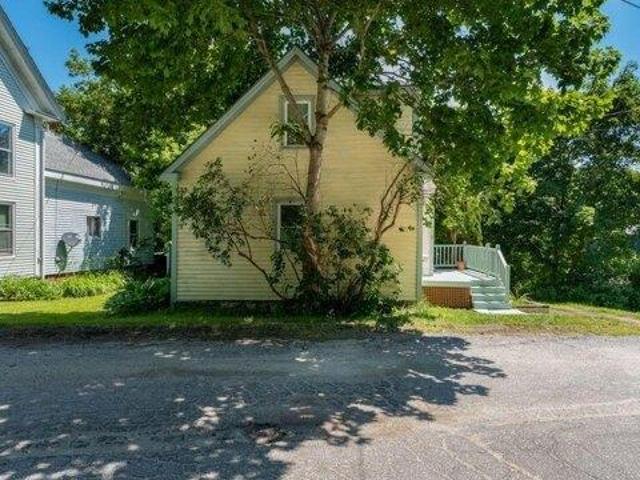 house with 2 bedroom, Bowdoinham ME ES105094285