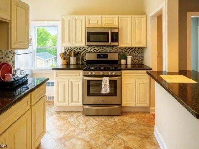 house with 2 bedroom, Bloomfield NJ DLS102218354