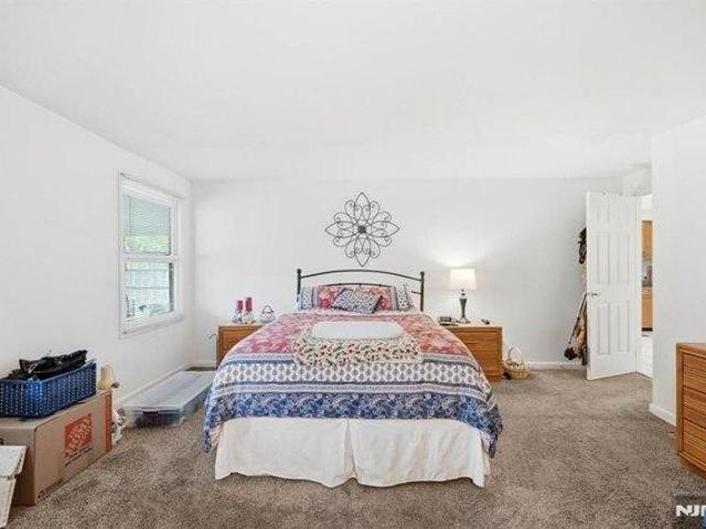 house with 2 bedroom, Bloomingdale NJ ES105155863
