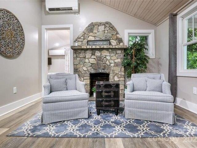 house with 2 bedroom, Black Mountain NC ES103587809
