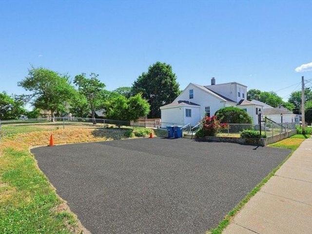 house with 2 bedroom, Blackstone MA ES103496814