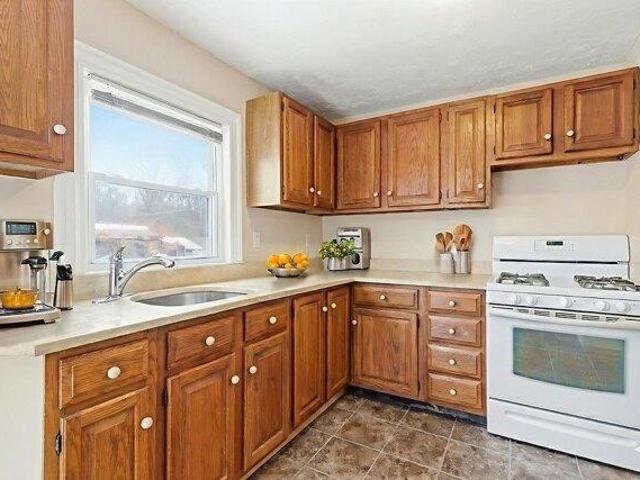 house with 2 bedroom, Brockton MA DS102670957